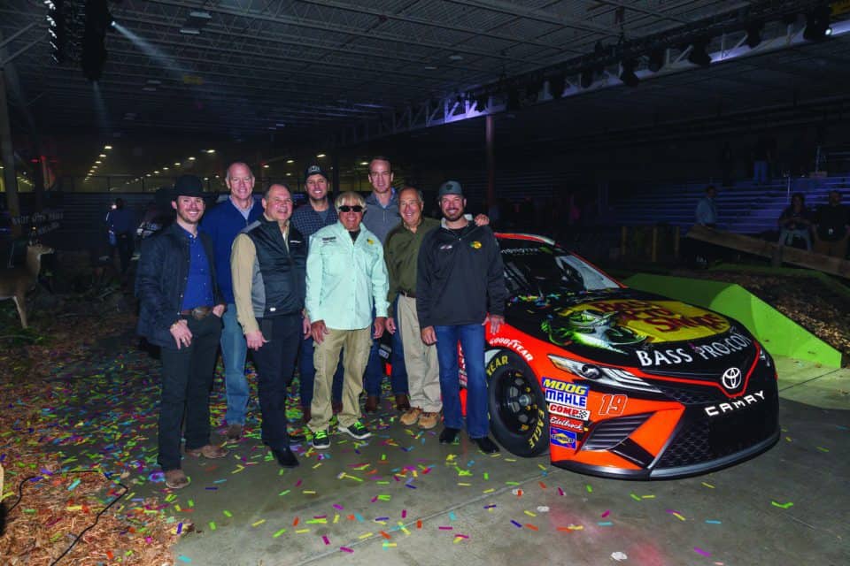 Textron and TRACKER announce game-changing Made in the USA partnership ...