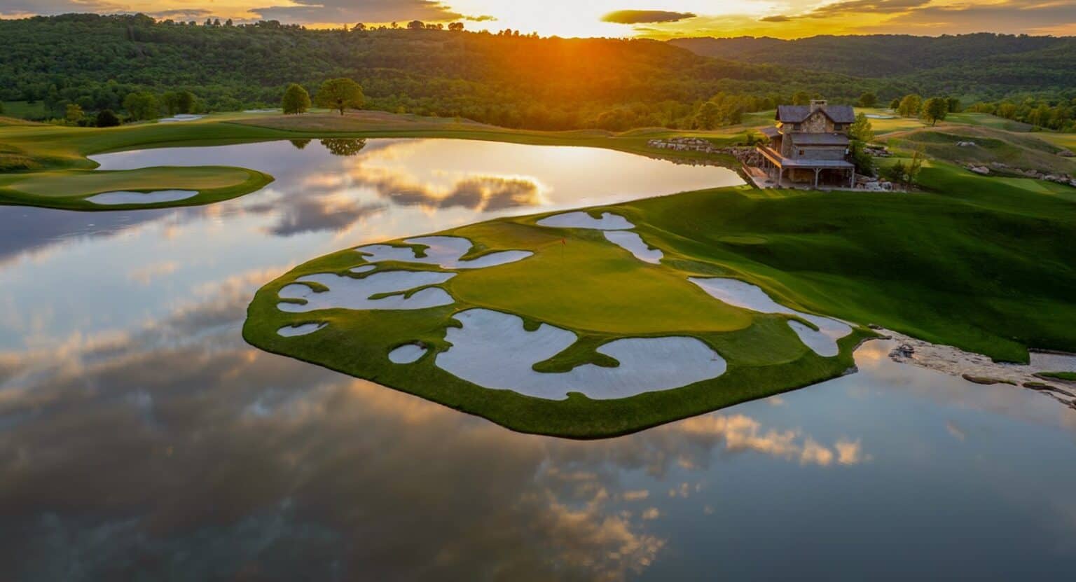 ANNOUNCING CLIFFHANGERS, THE MOST DRAMATIC PAR-3 GOLF COURSE IN THE ...