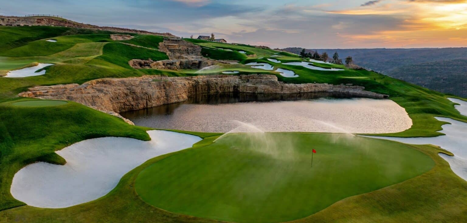 ANNOUNCING CLIFFHANGERS, THE MOST DRAMATIC PAR-3 GOLF COURSE IN THE ...
